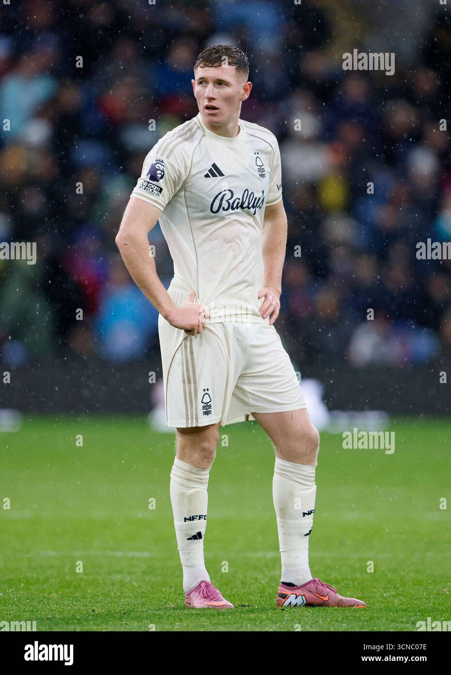 Nottingham Forest's Elliot Anderson during the Premier League match at ...