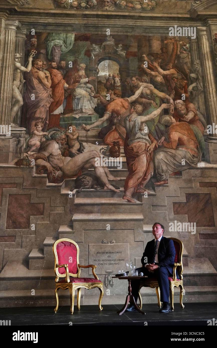 Supreme Court Justice Samuel Alito attends a meeting with Mons ...