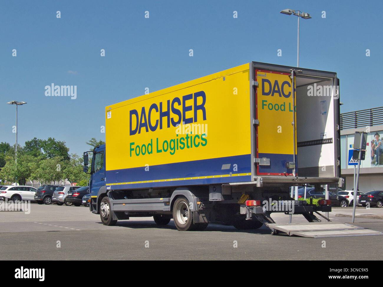 RECORD DATE NOT STATED LKW Dachser Food Logistics Ein LKW der Dachser ...