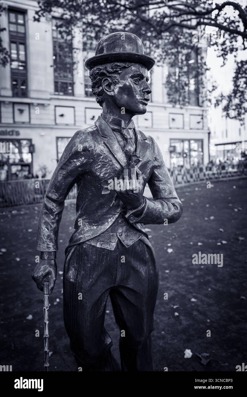 Charlie Chaplin, Leicester Square Gardens, London Stock Photo - Alamy