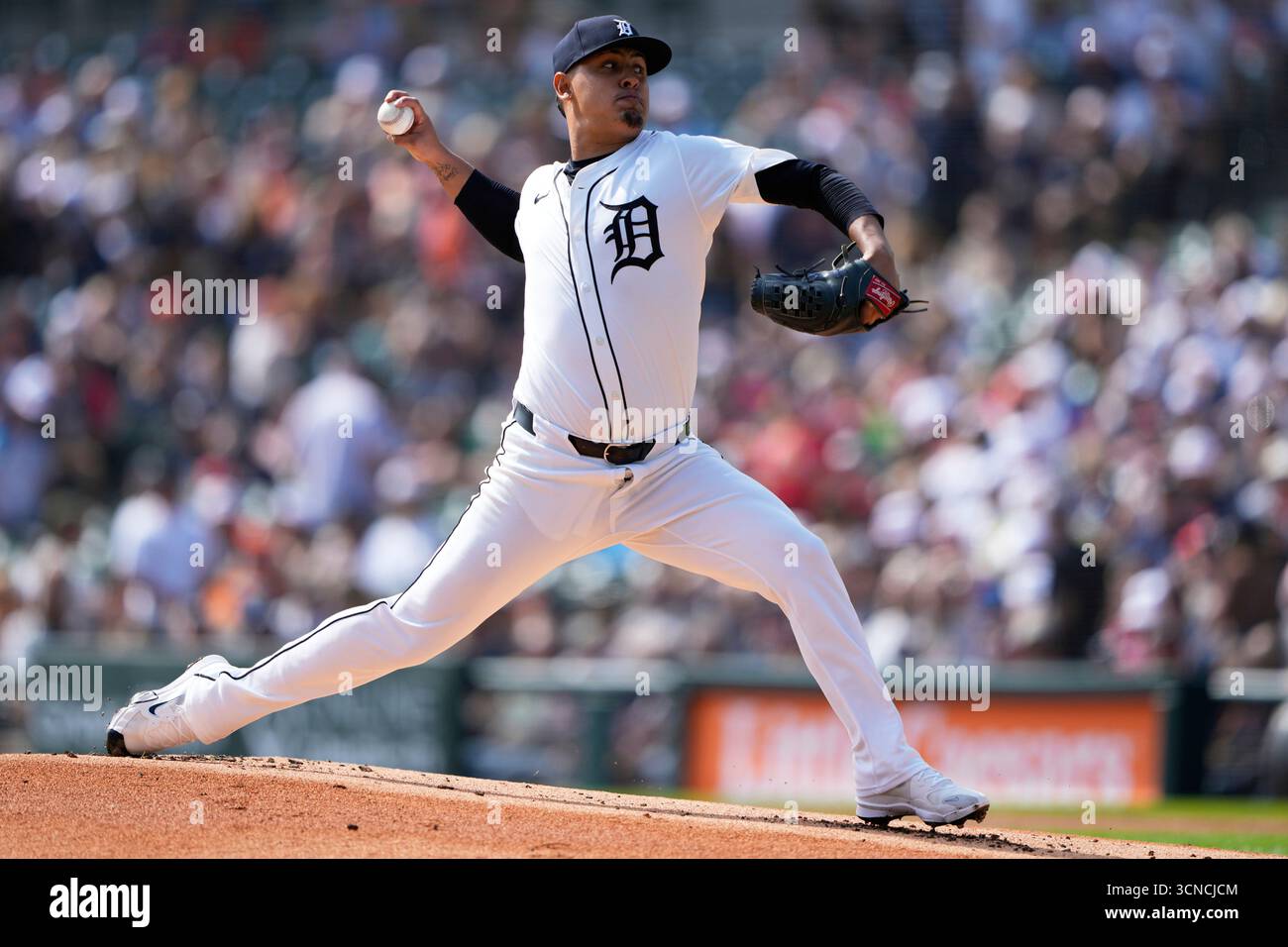 Detroit Tigers starting pitcher Keider Montero throws during the first ...