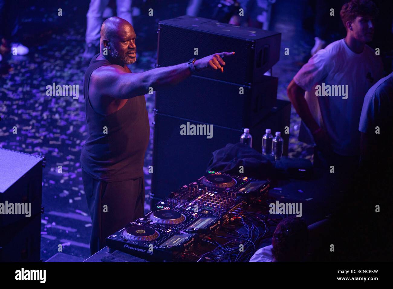 DJ Diesel (Shaquille O'Neal) during Shaq's Bass All Stars Tour at The ...