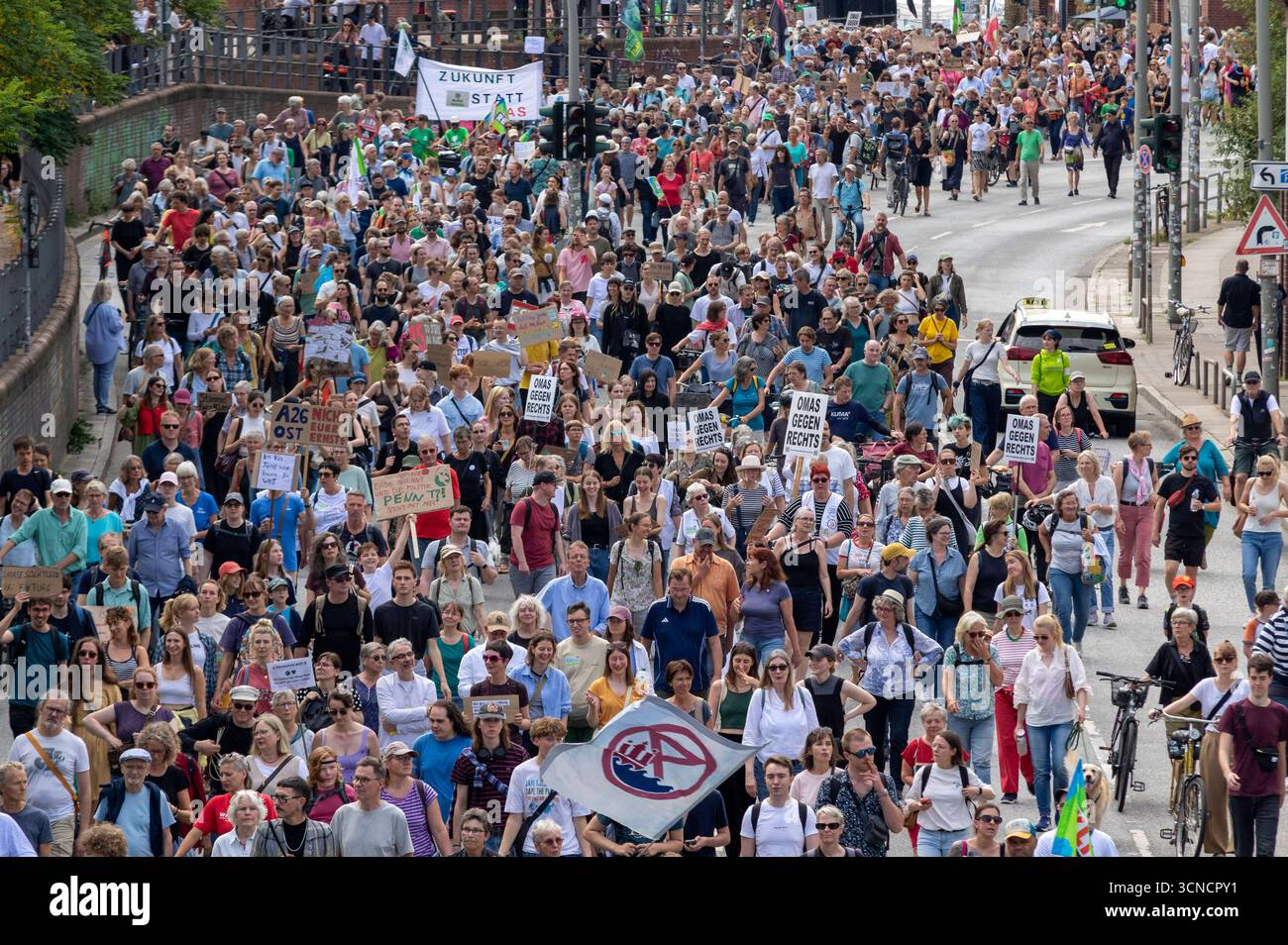 Bundesweiter Klimastreik von Fridays for Future unter dem Motto Exit ...