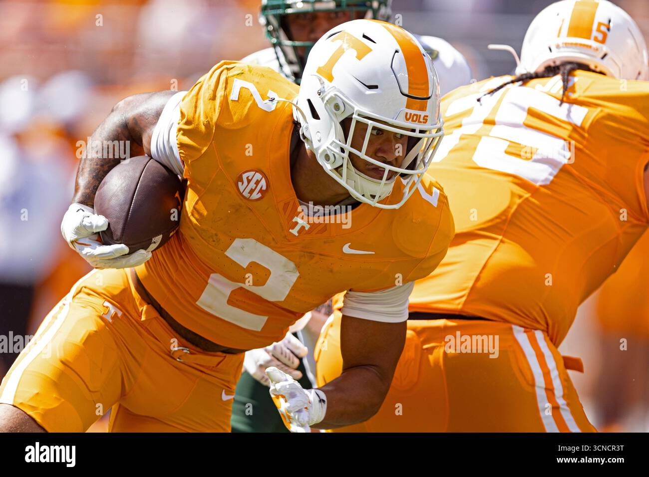 Tennessee running back Peyton Lewis (2) runs for yardage during the ...