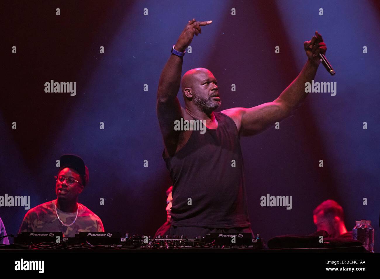 DJ Diesel (Shaquille O'Neal) during Shaq's Bass All Stars Tour at The ...