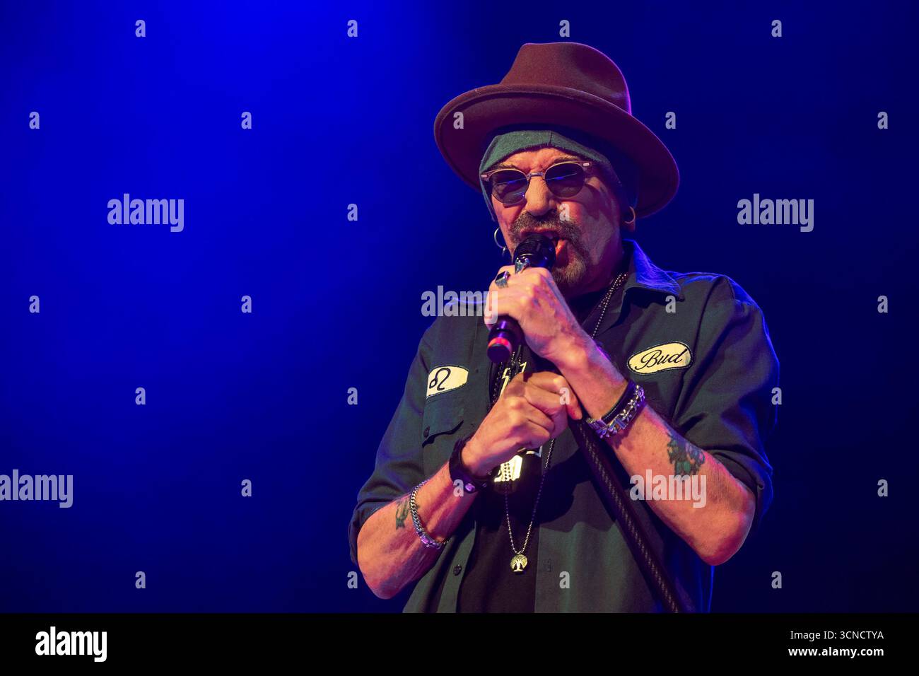 Billy Bob Thornton of The Boxmasters at Hard Rock Live on September 19 ...
