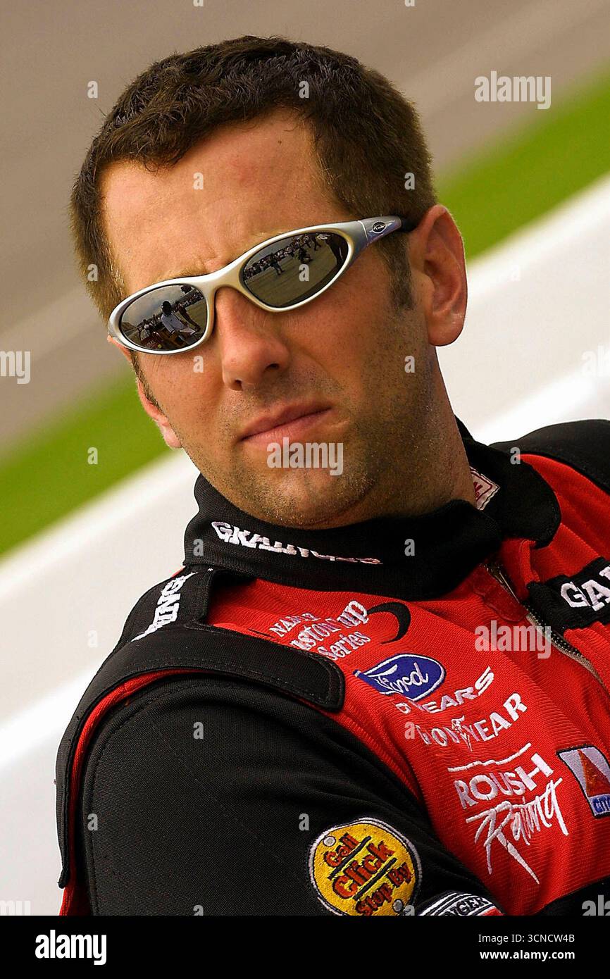 Greg Biffle waits his turn to qualify for the Sharpie 500 NASCAR ...