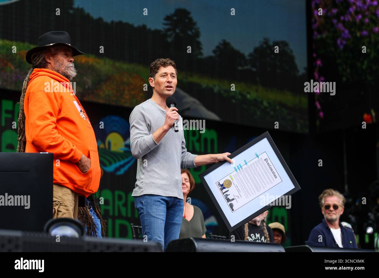 Minneapolis, USA. 20th Sep, 2025. Minneapolis Mayor Jacob Frey delivers ...