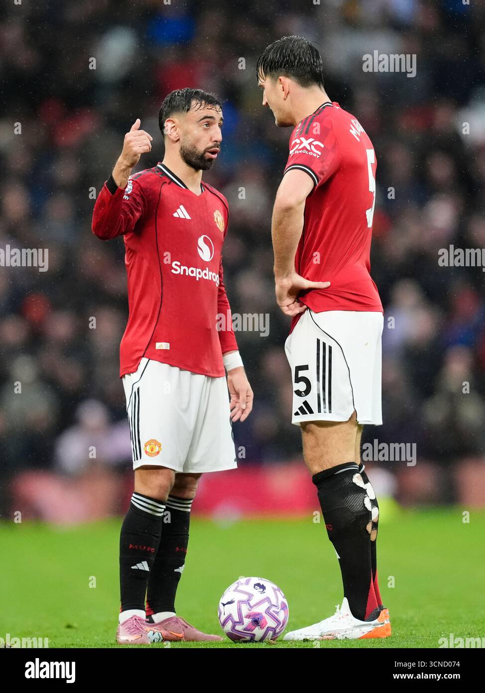 Bruno fernandes harry maguire 2025 hi-res stock photography and images ...