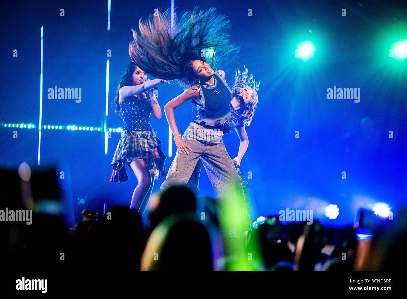 ROTTERDAM - Iconic during the Junior Song Contest final in Rotterdam ...