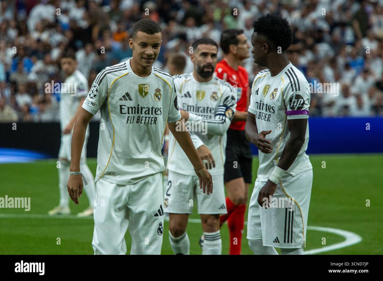 Madrid, Spain. September 20, 2025 Moroccan Abderrahim Ouahida (L), who lost his family in the ...
