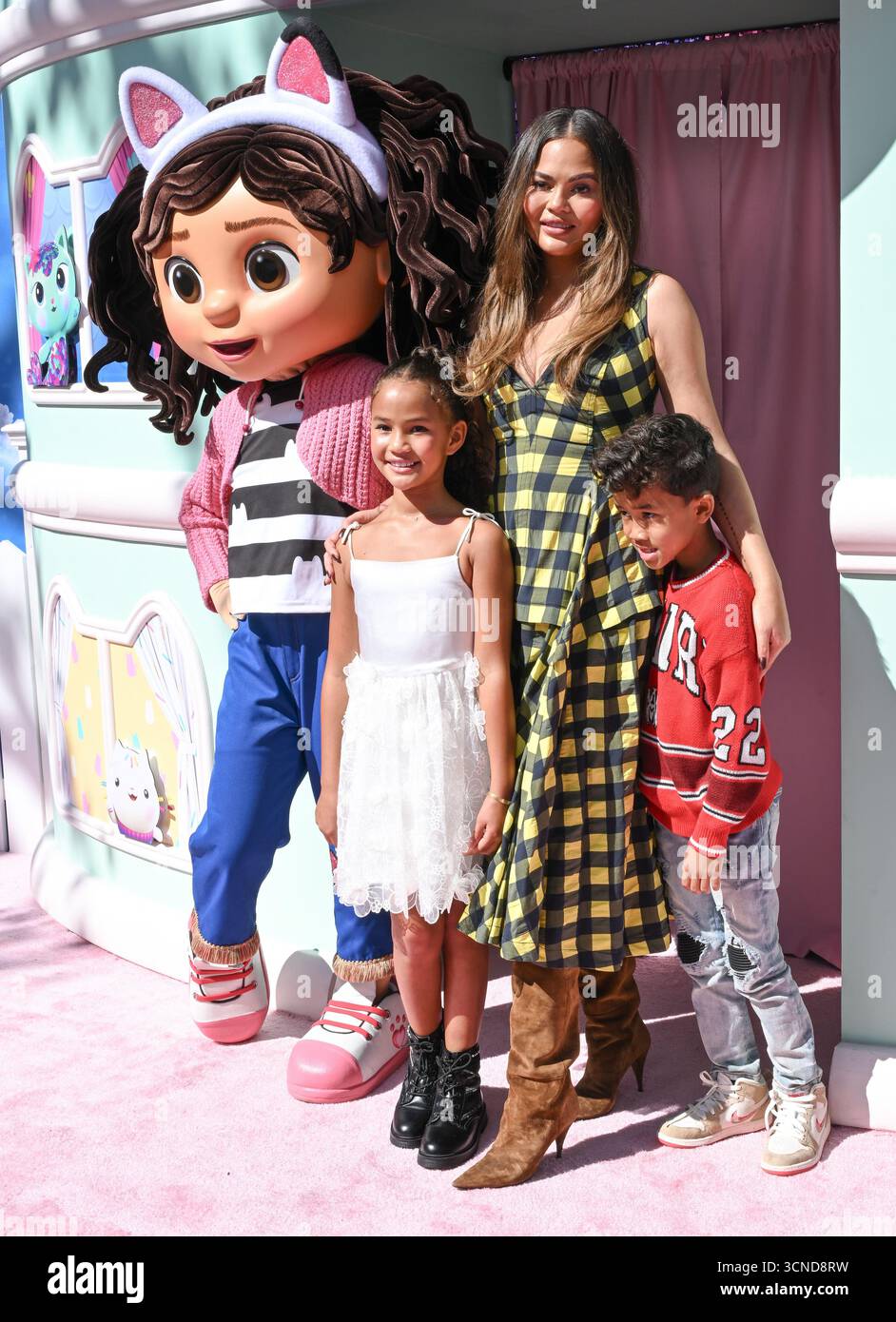 Luna Simone Stephens, Chrissy Teigen, and Miles Theodore Stephens ...