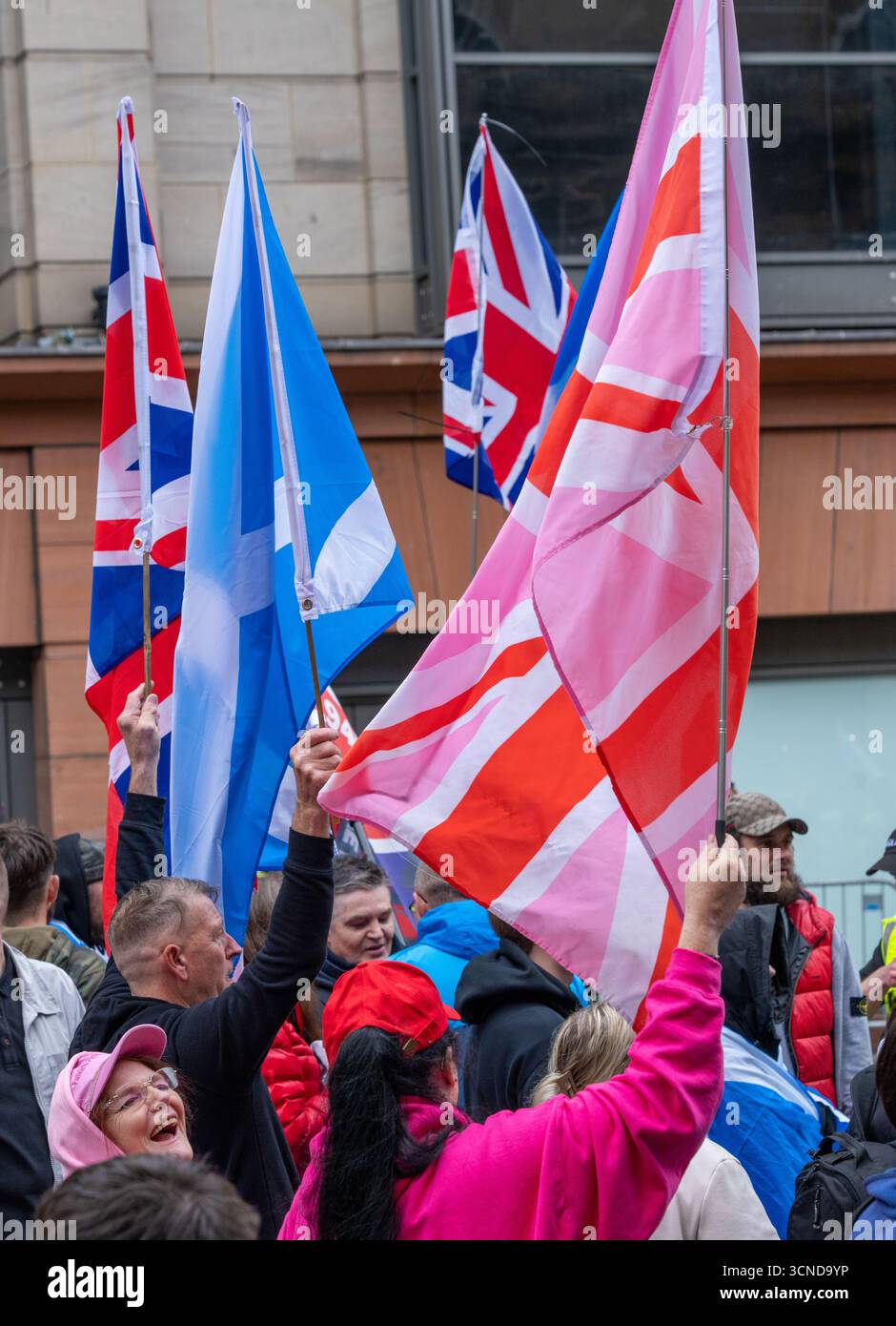 Glasgow, Scotland, 20th September 2025. Right wing demonstrators ...