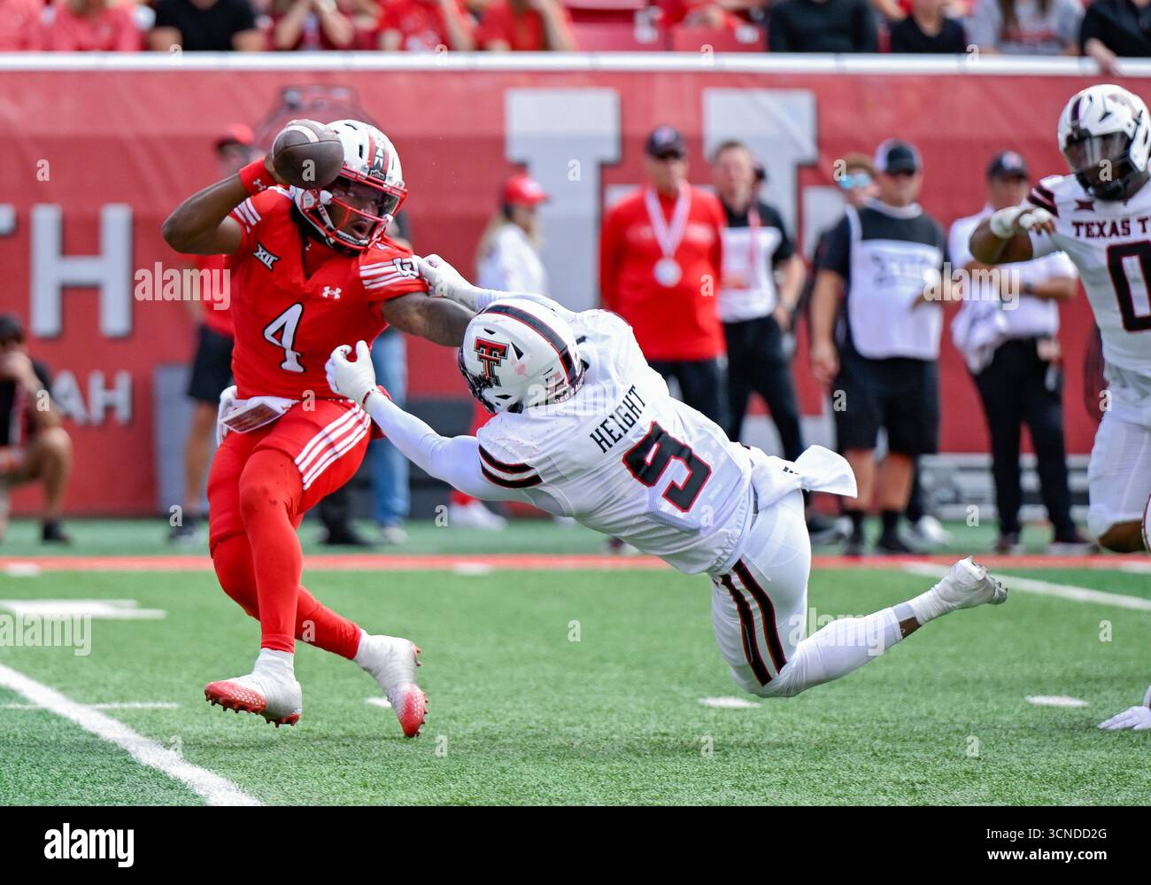 SALT LAKE CITY, UT - SEPTEMBER 20: Utah Utes quarterback Devon Dampier ...