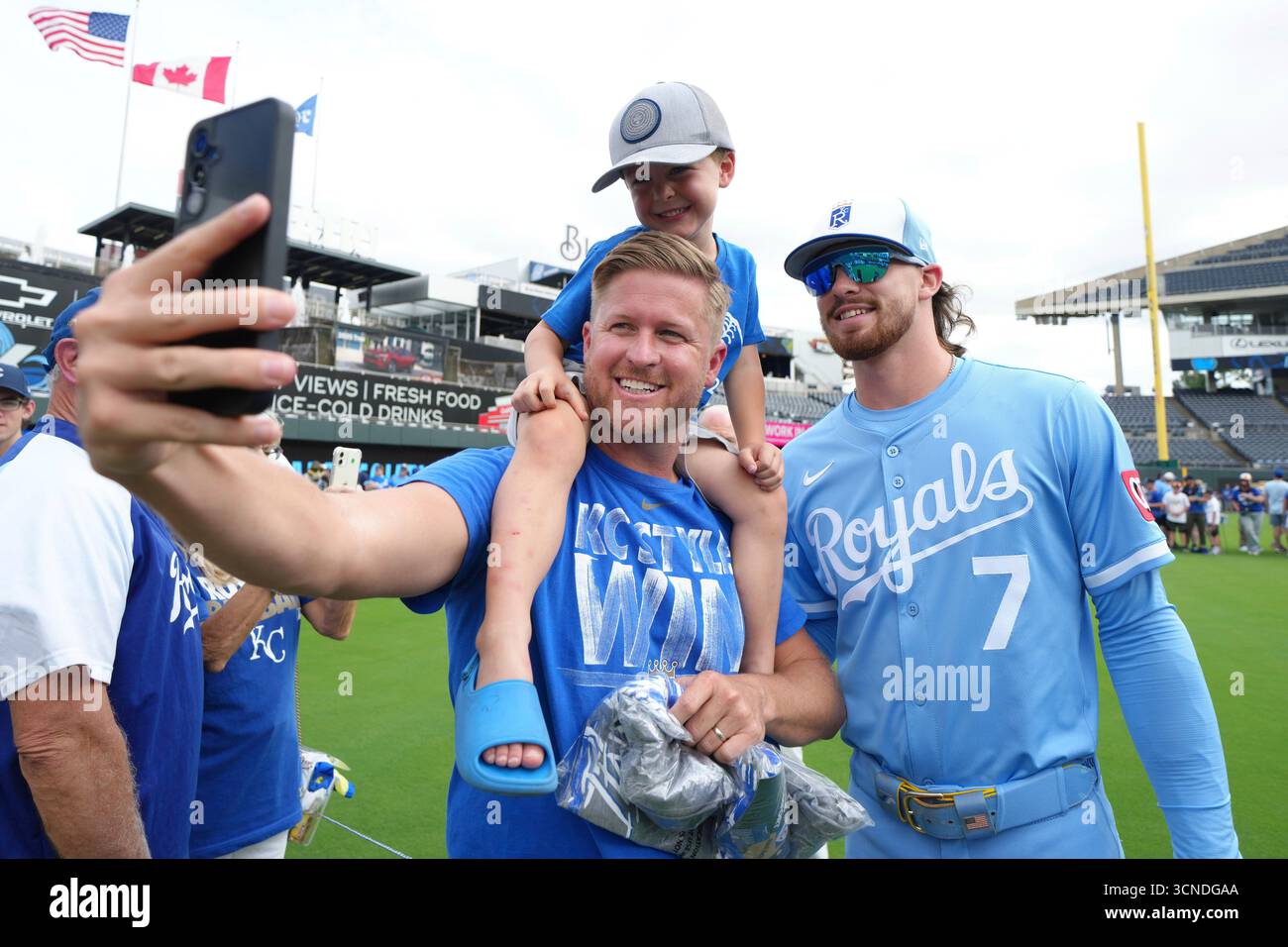 Kansas City Royals shortstop Bobby Witt Jr. (7) poses for a photo with ...
