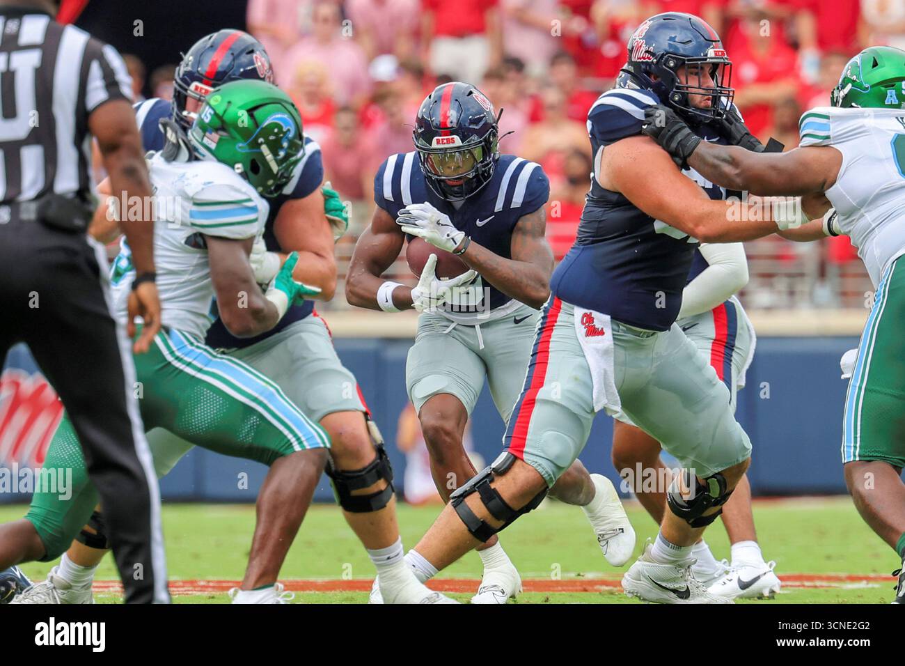 OXFORD, MS - SEPTEMBER 20: Ole Miss Rebels running back Kewan Lacy (5 ...