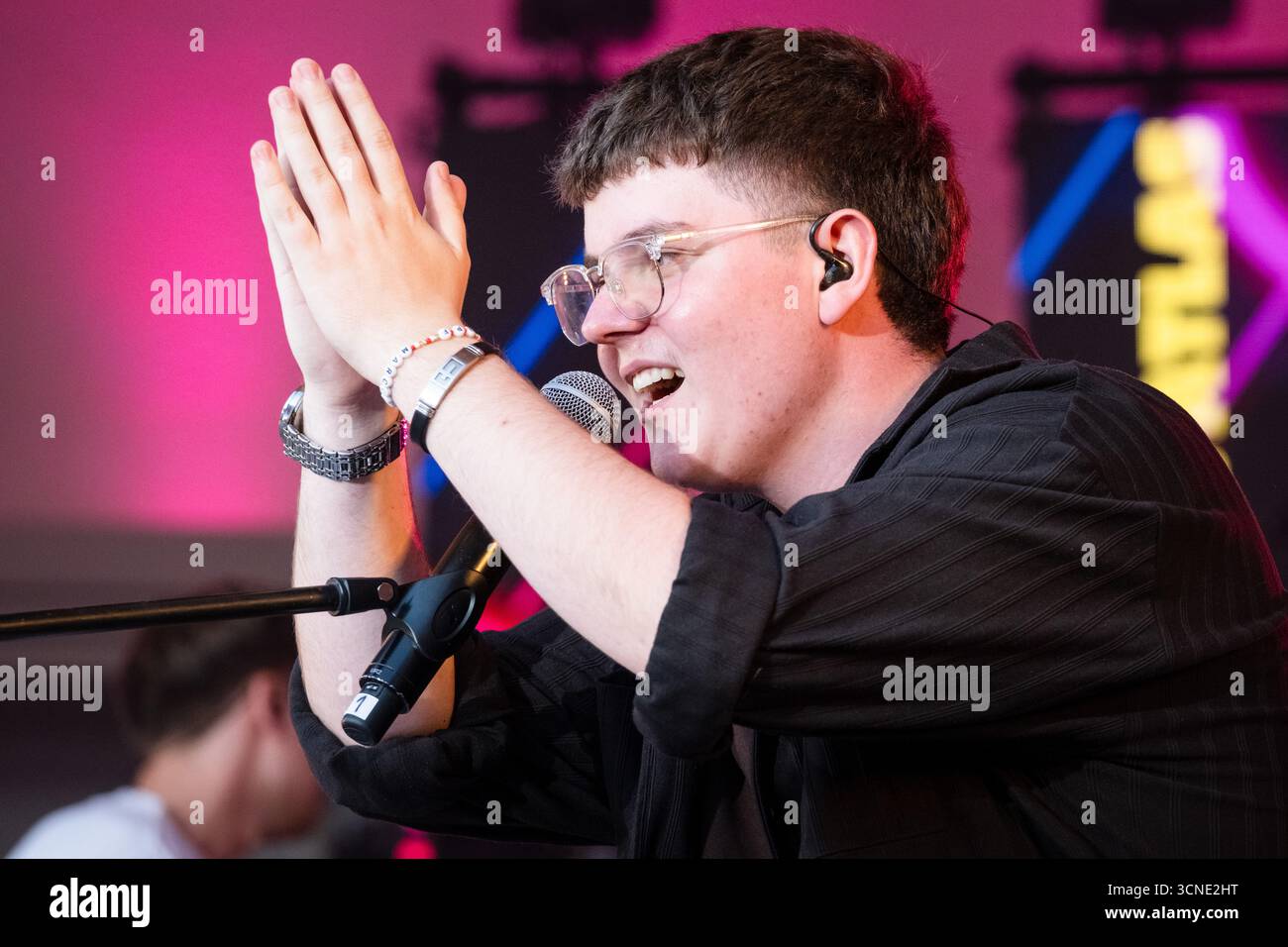 Baden-Baden, Germany, 20th September 2025 Teenage singer songwriter ...
