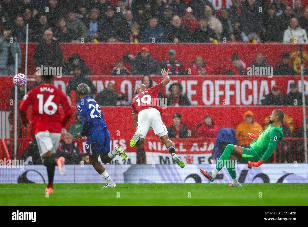 Season 2025 26 sending off red card hi-res stock photography and images ...