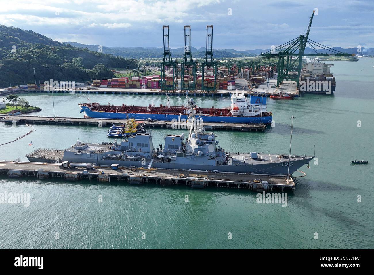 The U.S. Navy warship USS Stockdale docks in the Panama Canal at the ...