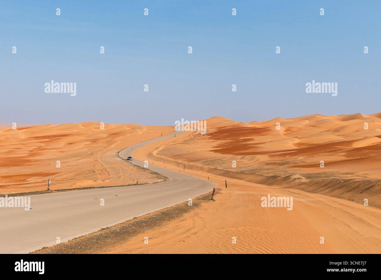 United Arab Emirates - Abu Dhabi - Liwa Desert Road - ribbon of asphalt ...