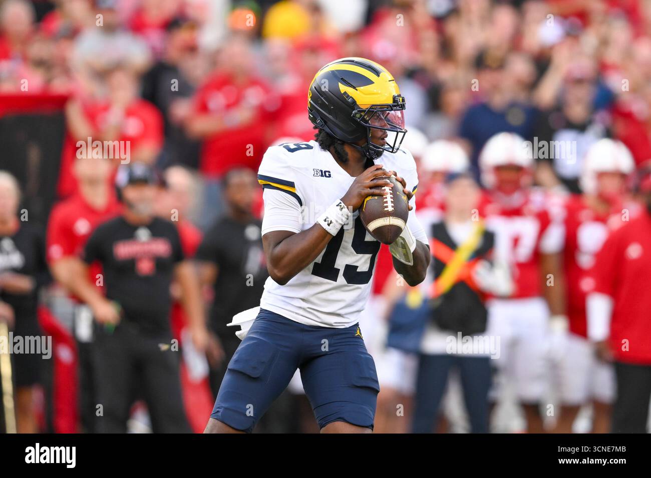 LINCOLN, NE - SEPTEMBER 20: Michigan quarterback Bryce Underwood (19 ...