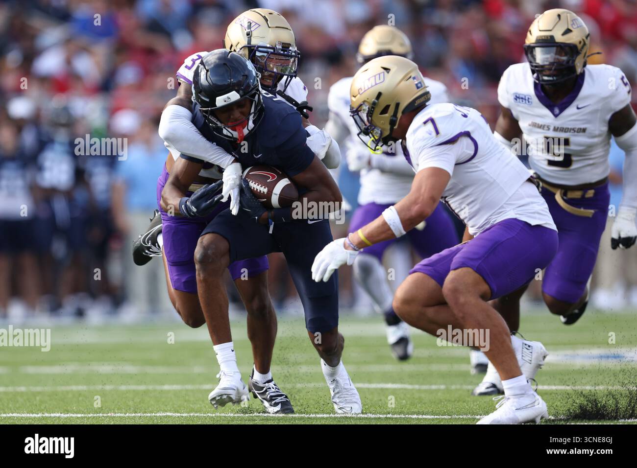 September 20, 2025: Liberty Flames wide receiver Donte Lee Jr. (9) runs ...