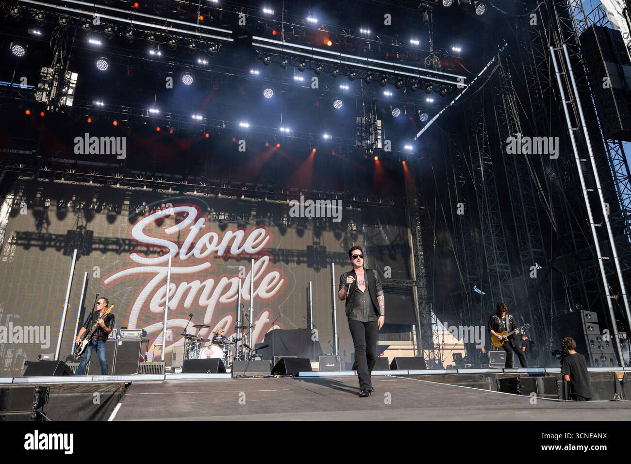 Jeff Gutt of Stone Temple Pilots performs during the Louder Than Life ...
