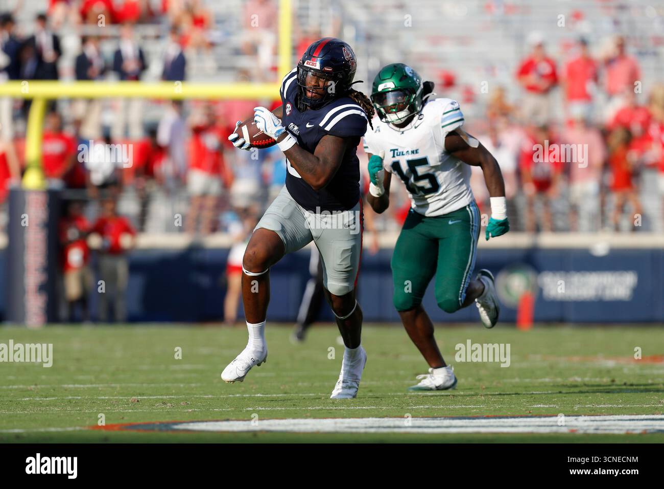 OXFORD, MS - SEPTEMBER 20: Ole Miss Rebels tight end Dae'Quan Wright (8 ...