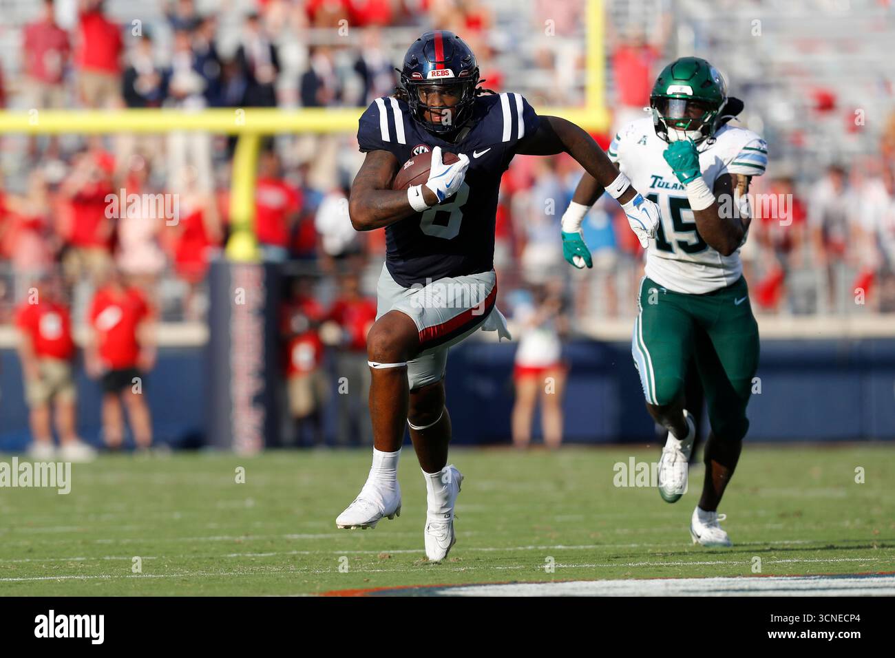 OXFORD, MS - SEPTEMBER 20: Ole Miss Rebels tight end Dae'Quan Wright (8 ...