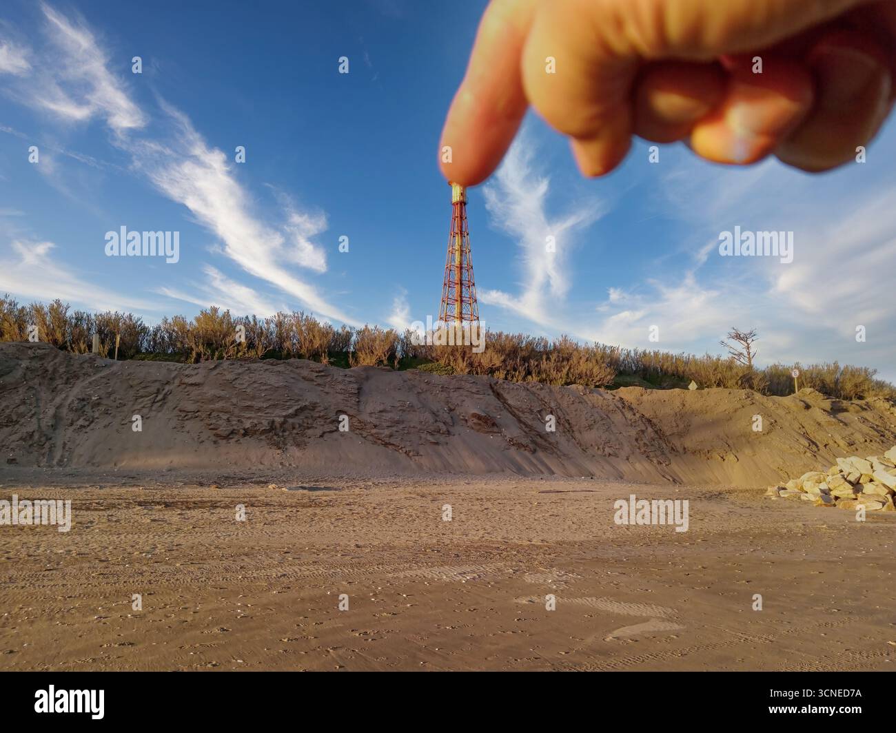Forced perspective,beach hi-res stock photography and images - Alamy