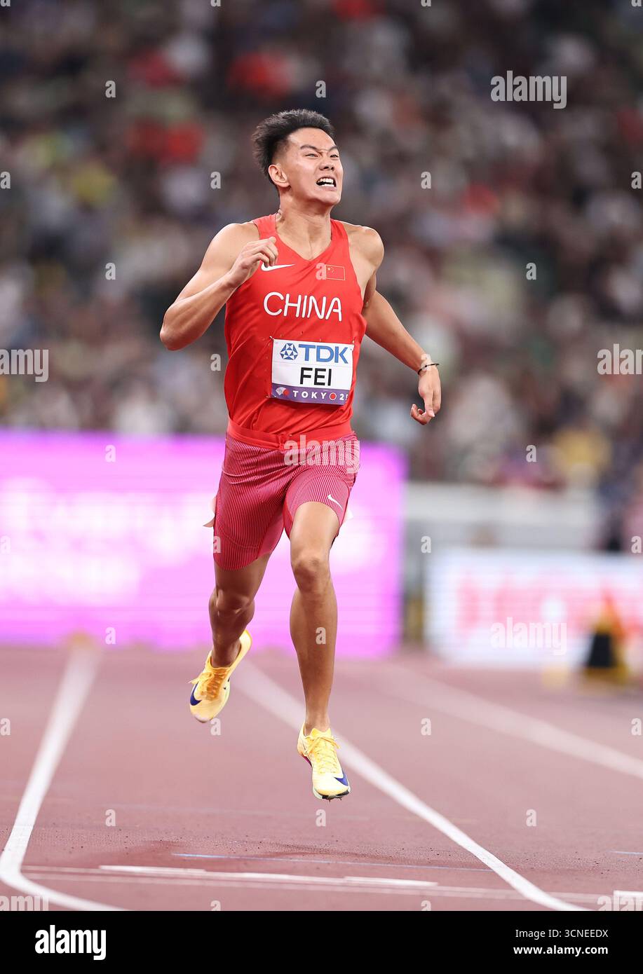 (250921) -- TOKYO, Sept. 21, 2025 (Xinhua) -- Fei Xiang of China ...
