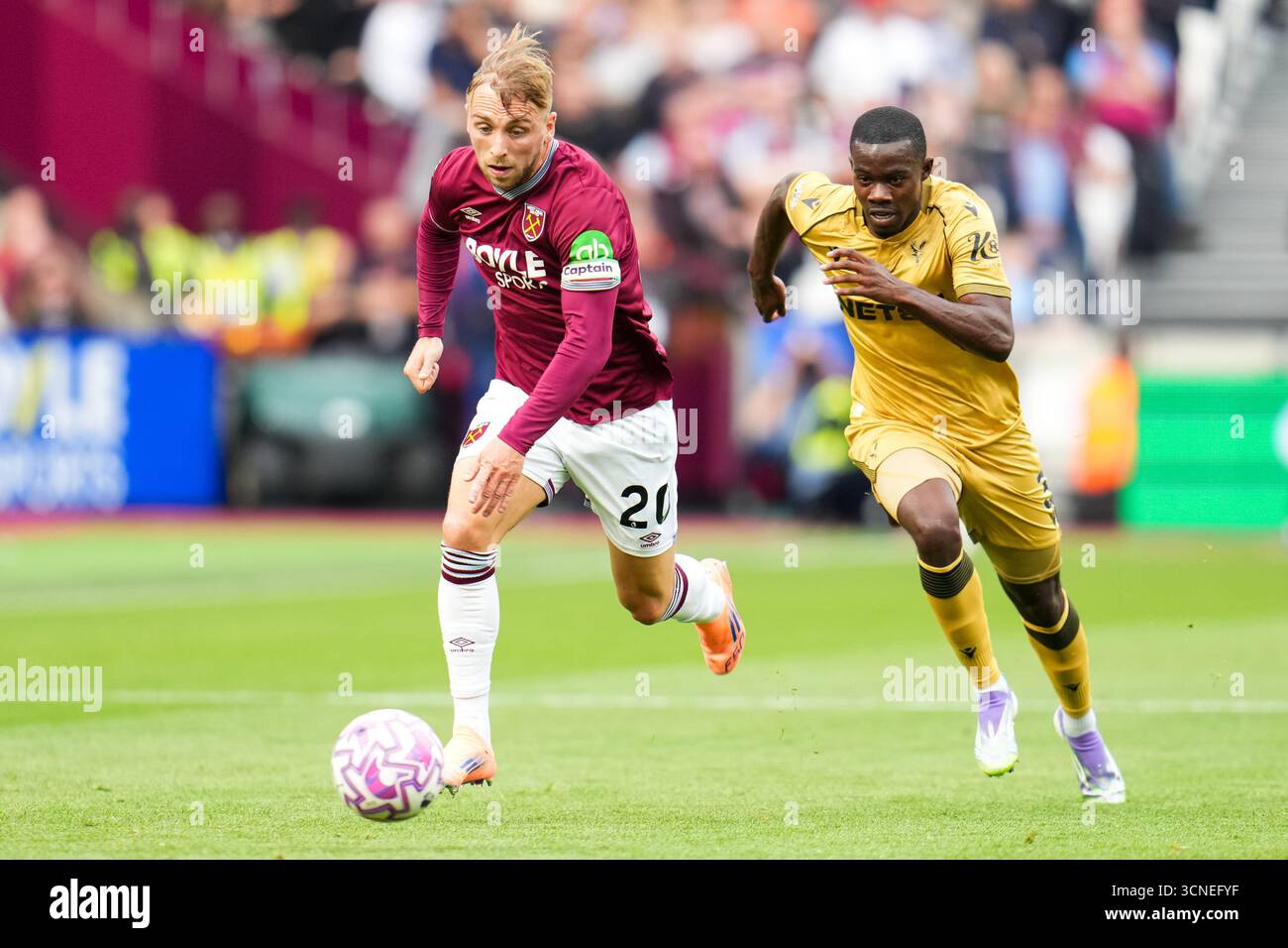 Jarrod Bowen of West Ham United and Tyrick Mitchell of Crystal Palace ...