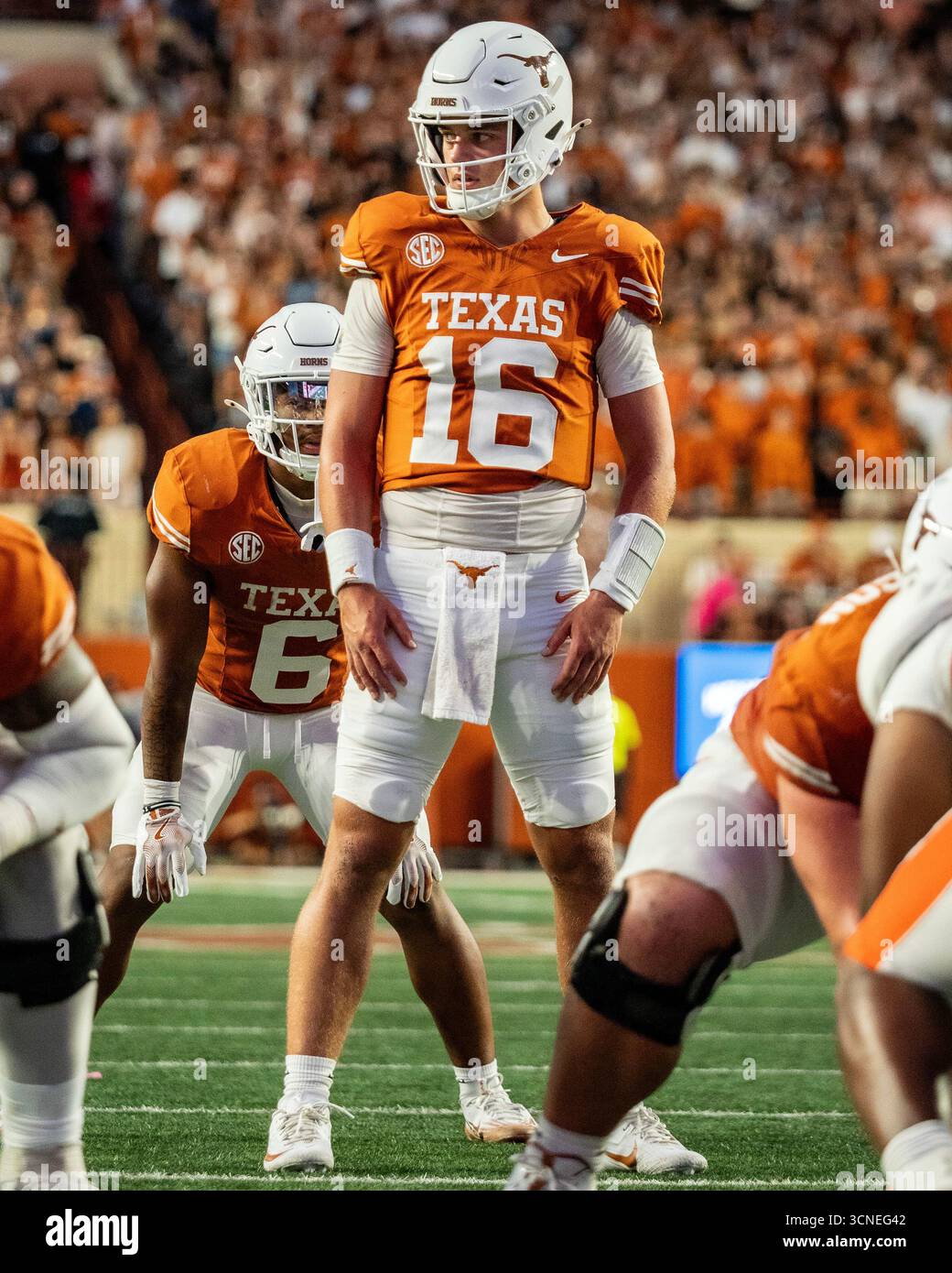 Sept 20, 2025. Arch Manning (16) of the Texas Longhorns in action vs ...