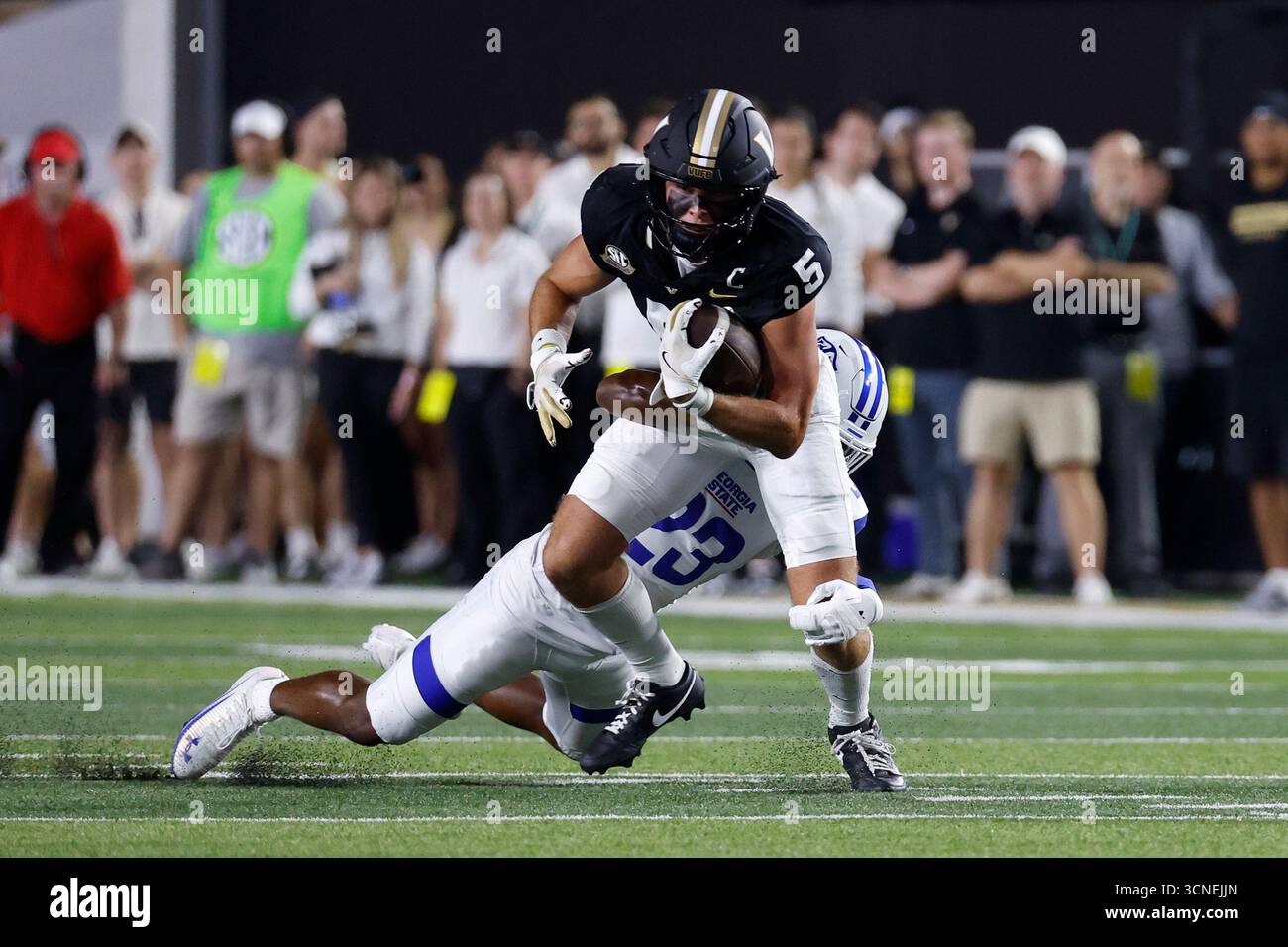 NASHVILLE, TN - SEPTEMBER 20: Vanderbilt Commodores wide receiver ...