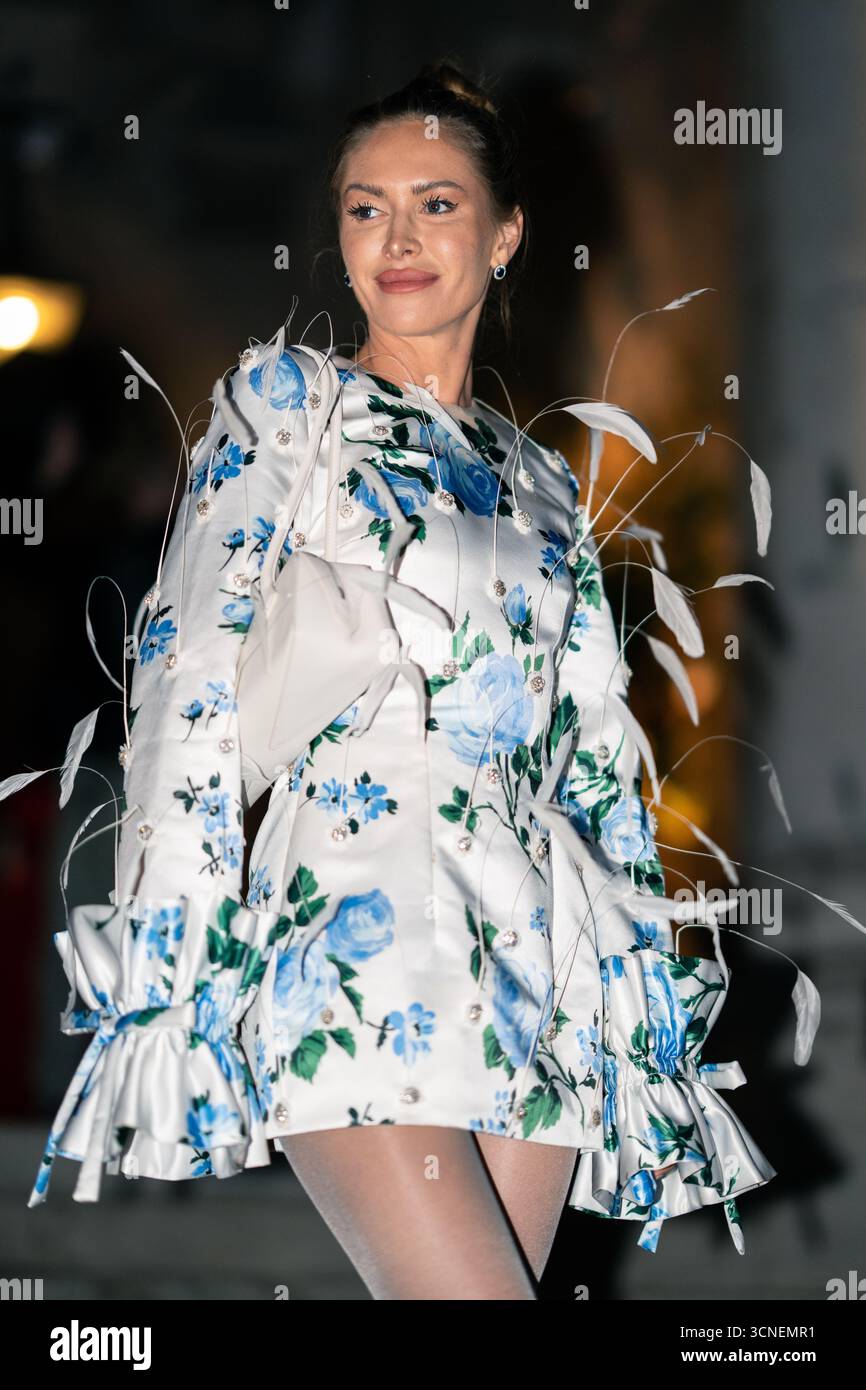 Evie Templeton arrives at the Richard Quinn show during London Fashion ...