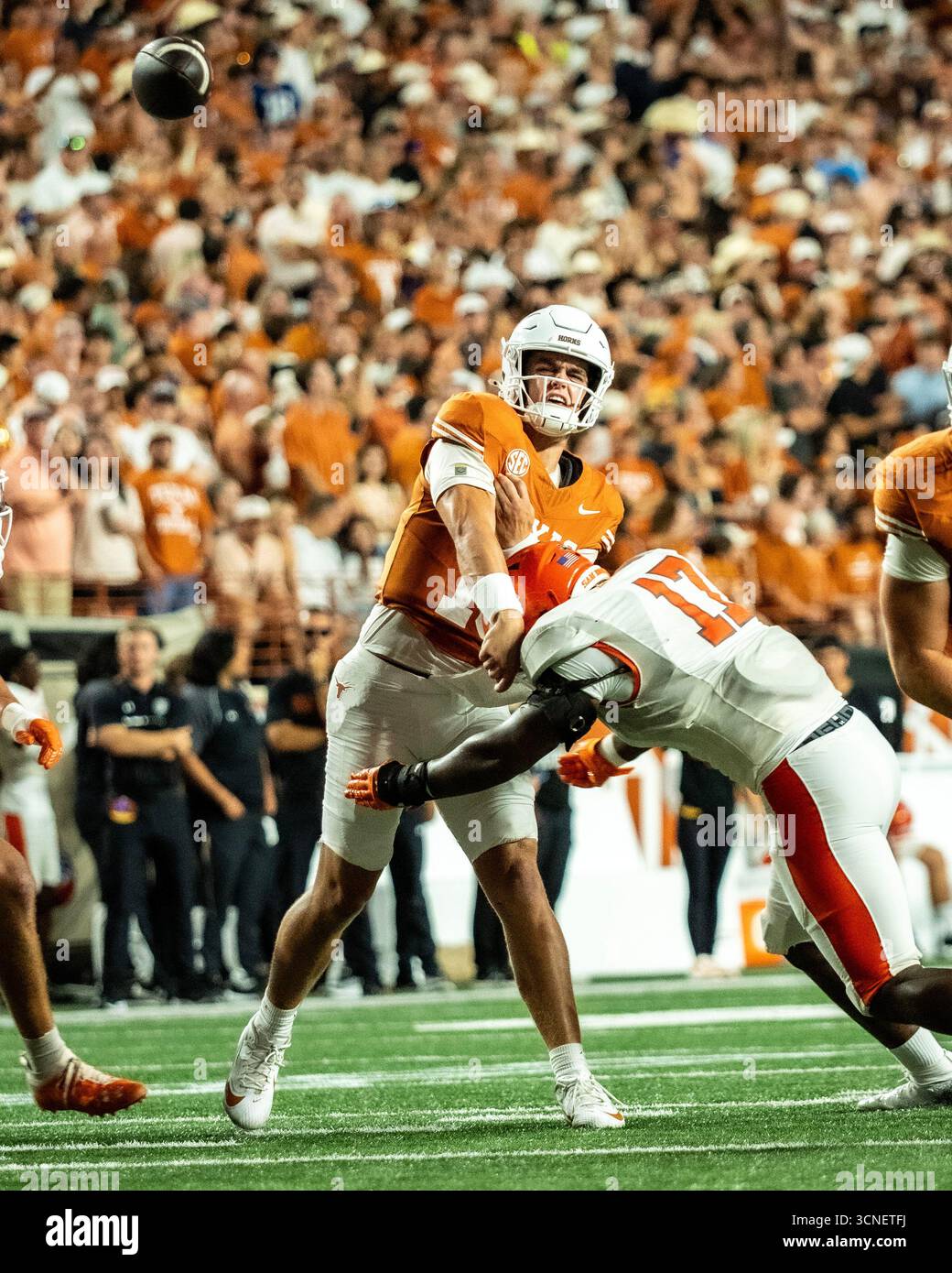 Sept 20, 2025. Arch Manning (16) of the Texas Longhorns in action vs ...