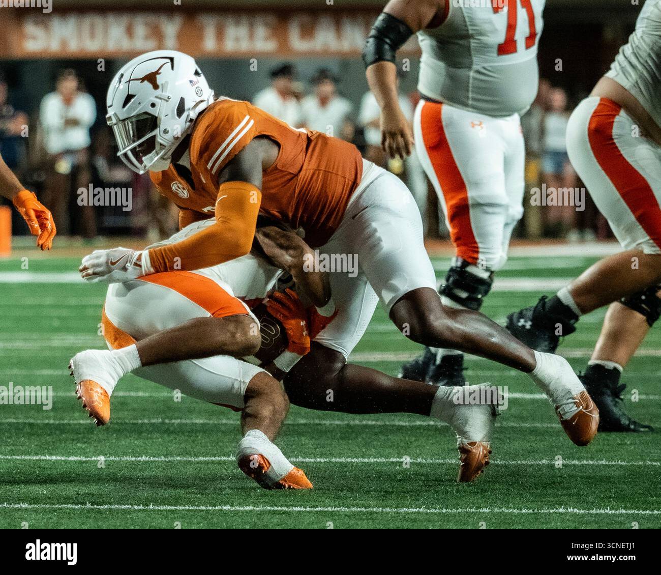 Sept 20, 2025. Anthony Hill Jr (0) of the Texas Longhorns in action vs ...