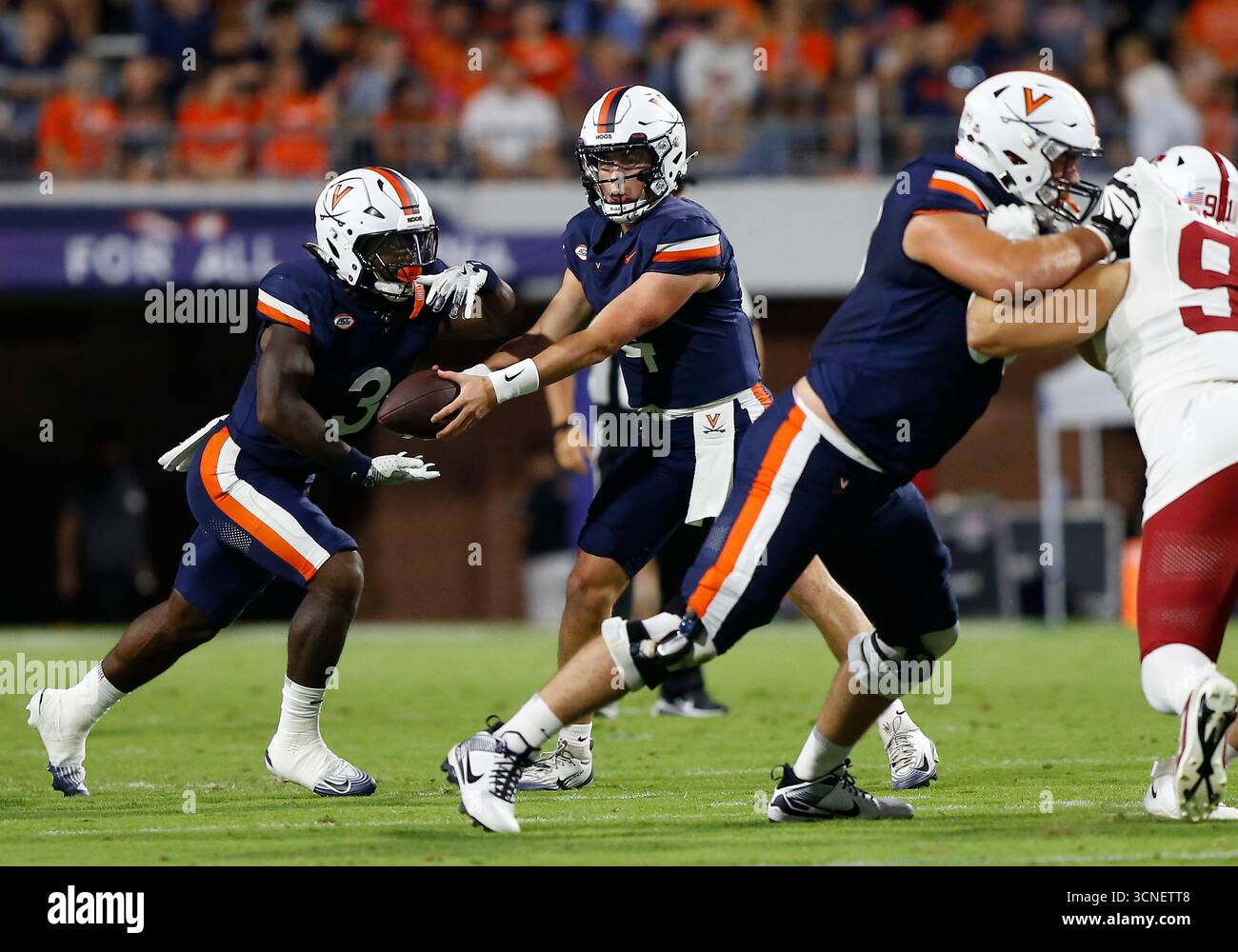 CHARLOTTESVILLE, VA - SEPTEMBER 20: Virginia Cavaliers quarterback ...