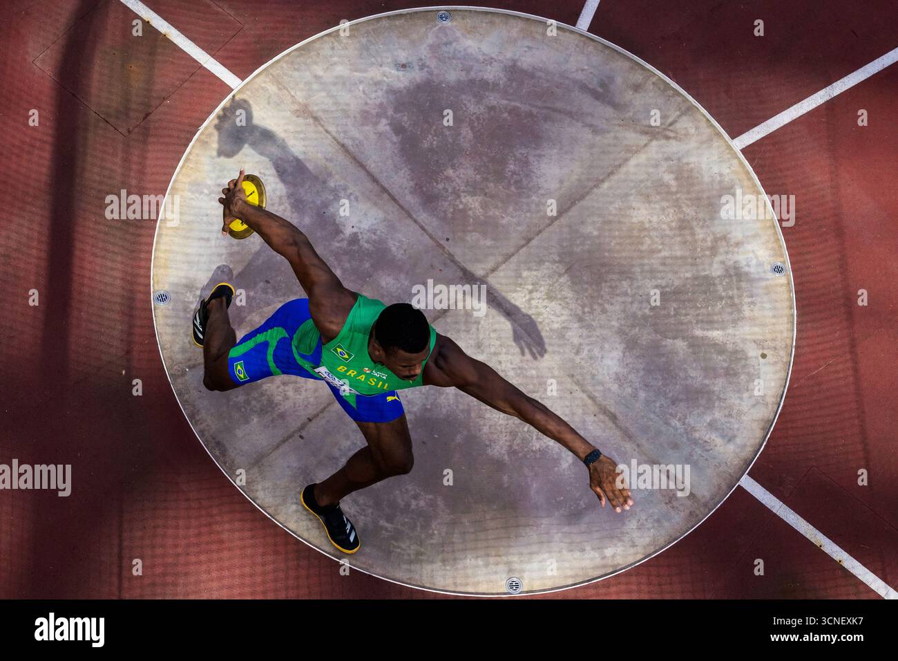 250921 José Fernando Ferreira of Brazil competes in men's decathlon ...