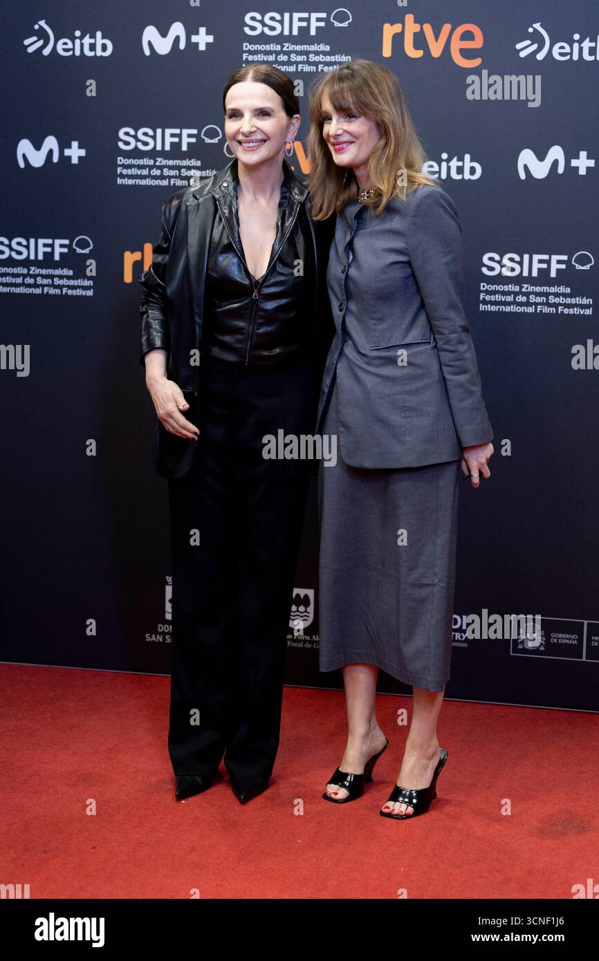 Juliette binoche solene leger hi-res stock photography and images - Alamy