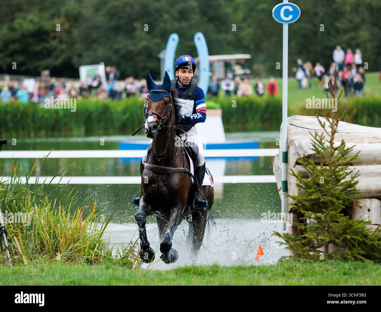 Luc Chateau of France riding Cocorico De L'ebat during the cross ...