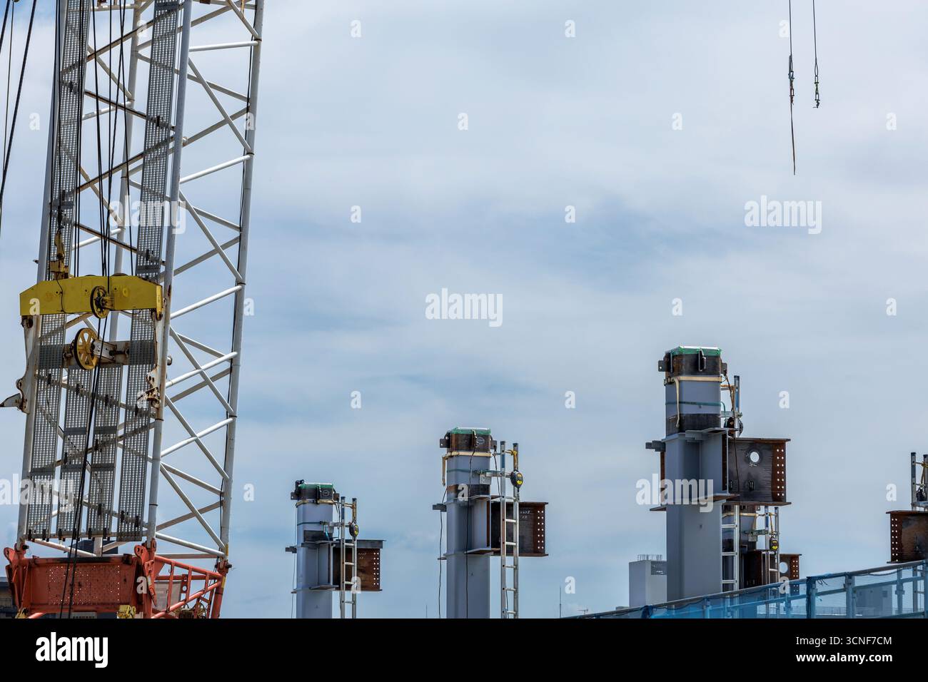 Cross bracing hi-res stock photography and images - Alamy