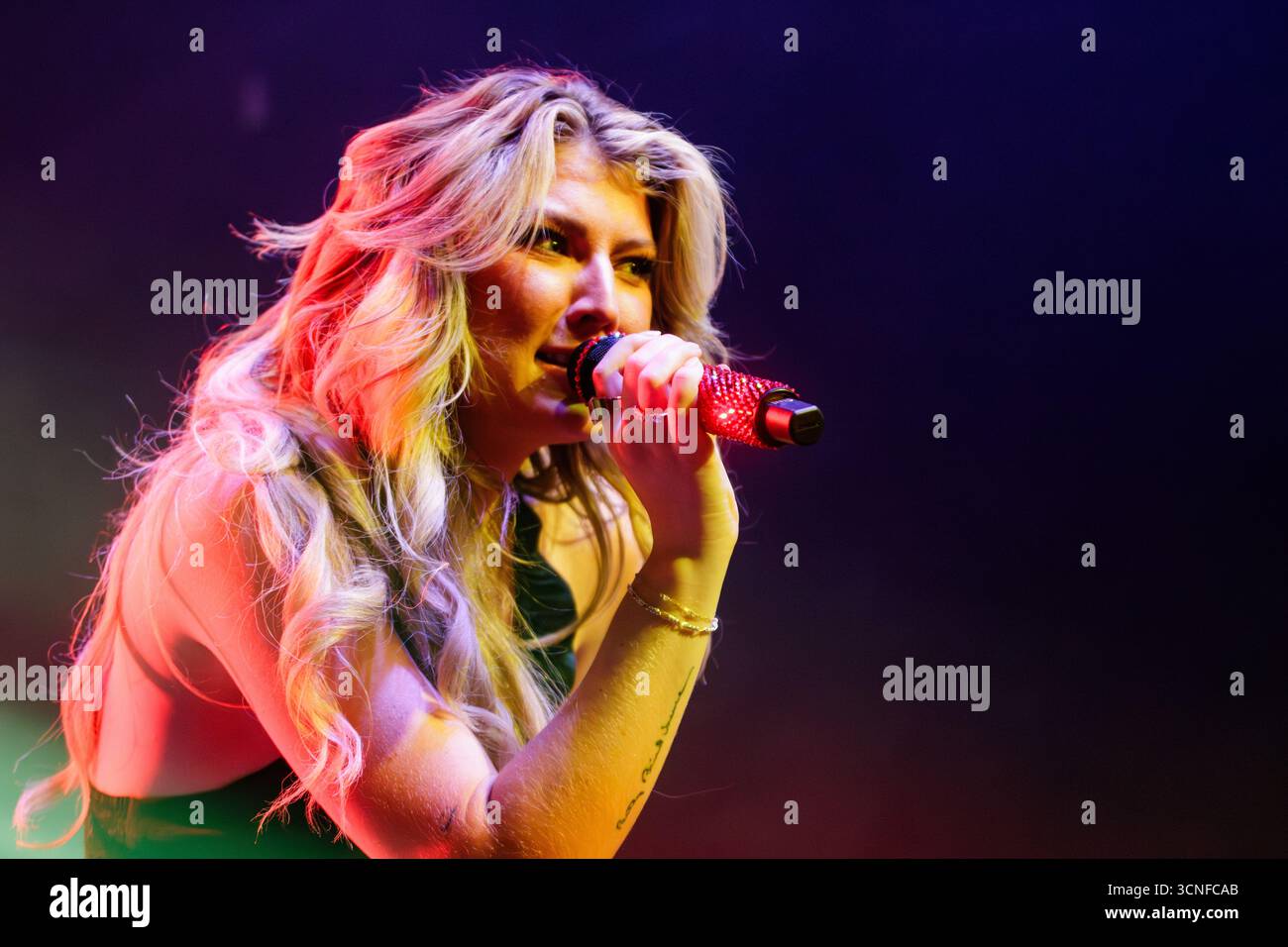 American Country Singer, Warner Music recording artist Dasha performs ...