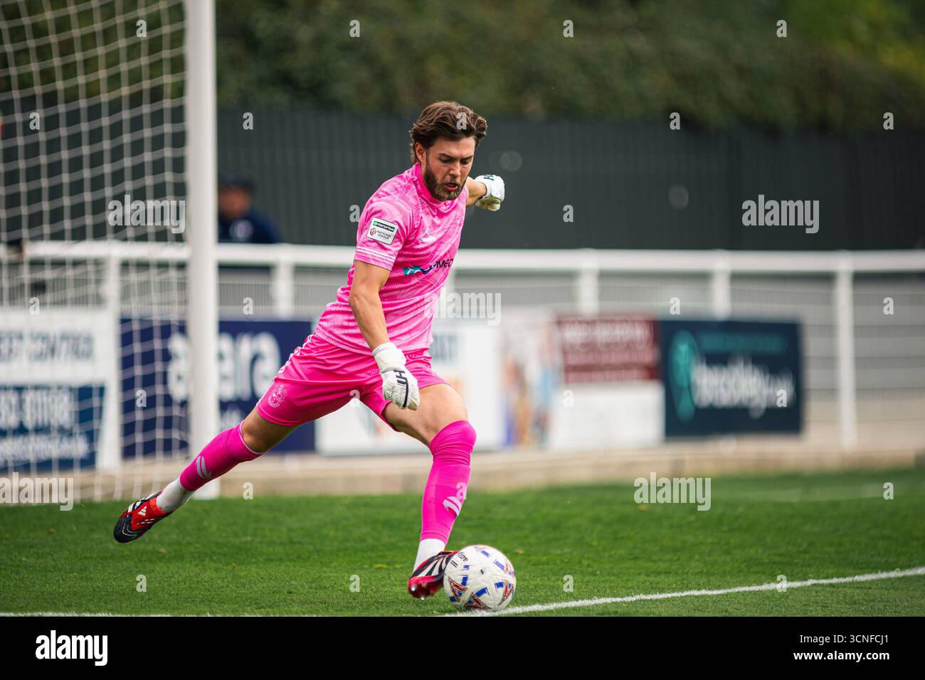 Brackley, UK. 20th Sep, 2025. Jack Simms (1 Sutton United) takes a goal ...
