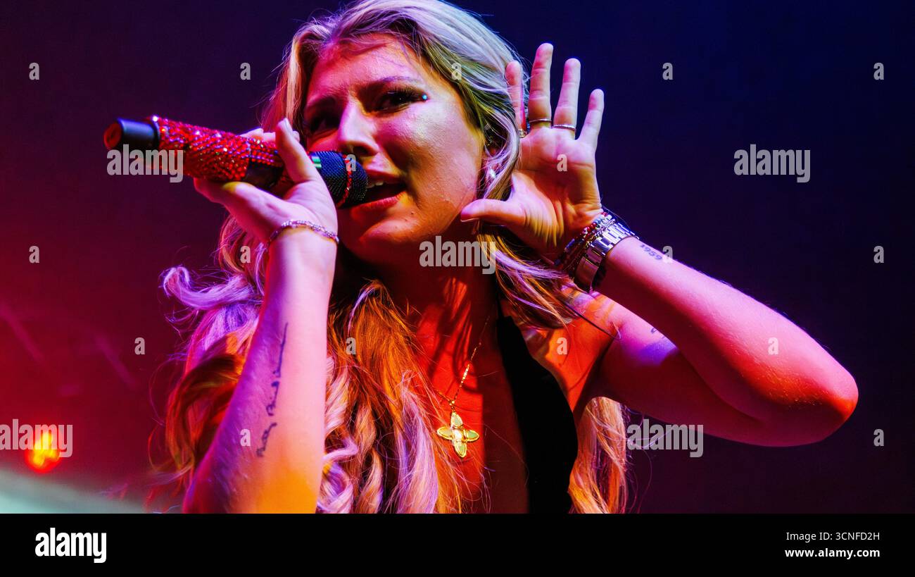 American Country Singer, Warner Music recording artist Dasha performs ...