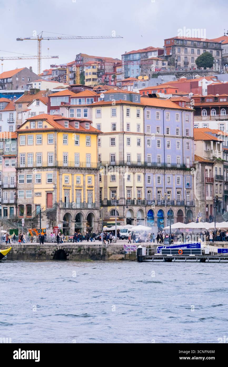Walking tourist boat cruises hi-res stock photography and images - Alamy