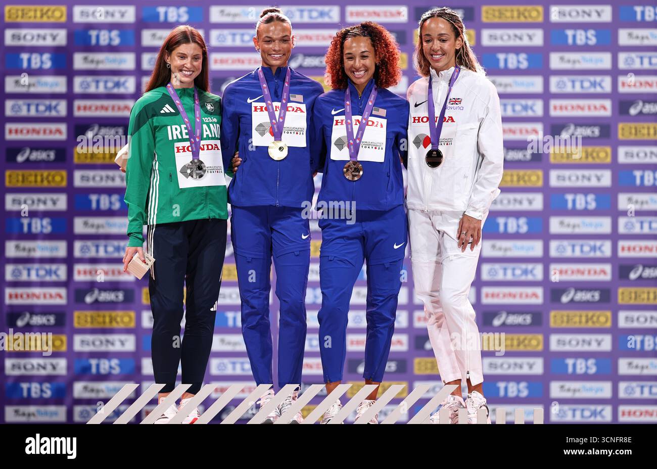 (250921) -- TOKYO, Sept. 21, 2025 (Xinhua) -- Gold medalist Anna Hall ...