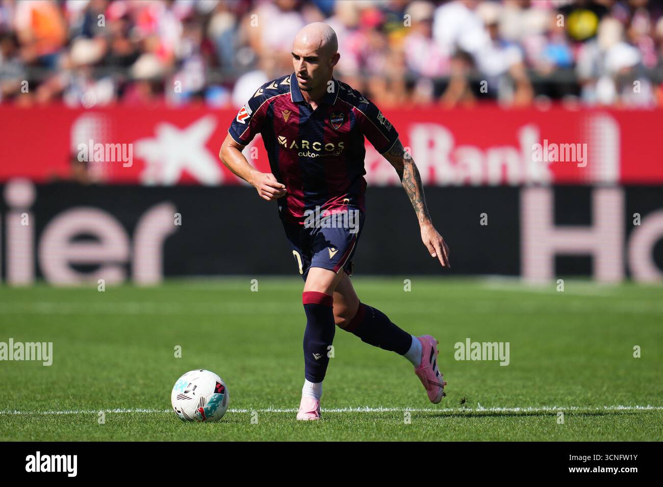 Oriol Rey of Levante UD during the La Liga match 2025-2026, date 5 ...