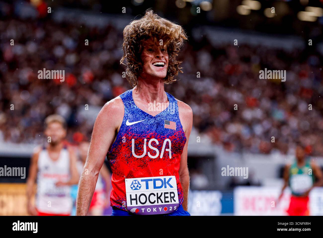 winner Cole Hocker of United States of America celebrates after ...