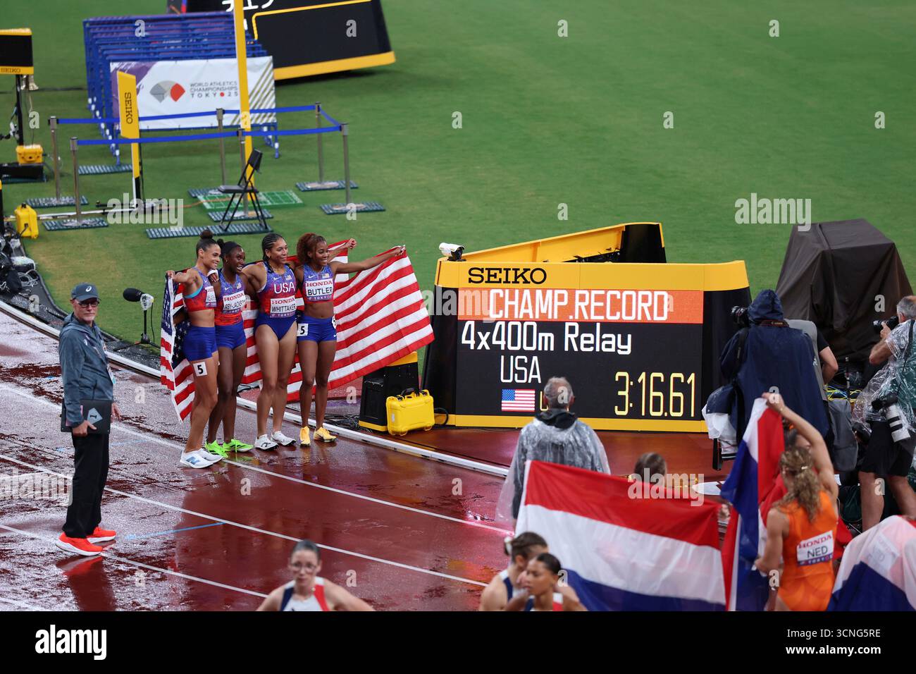 US's Isabella WHITTAKER, Lynna IRBY-JACKSON, Aaliyah BUTLER, Sydney ...